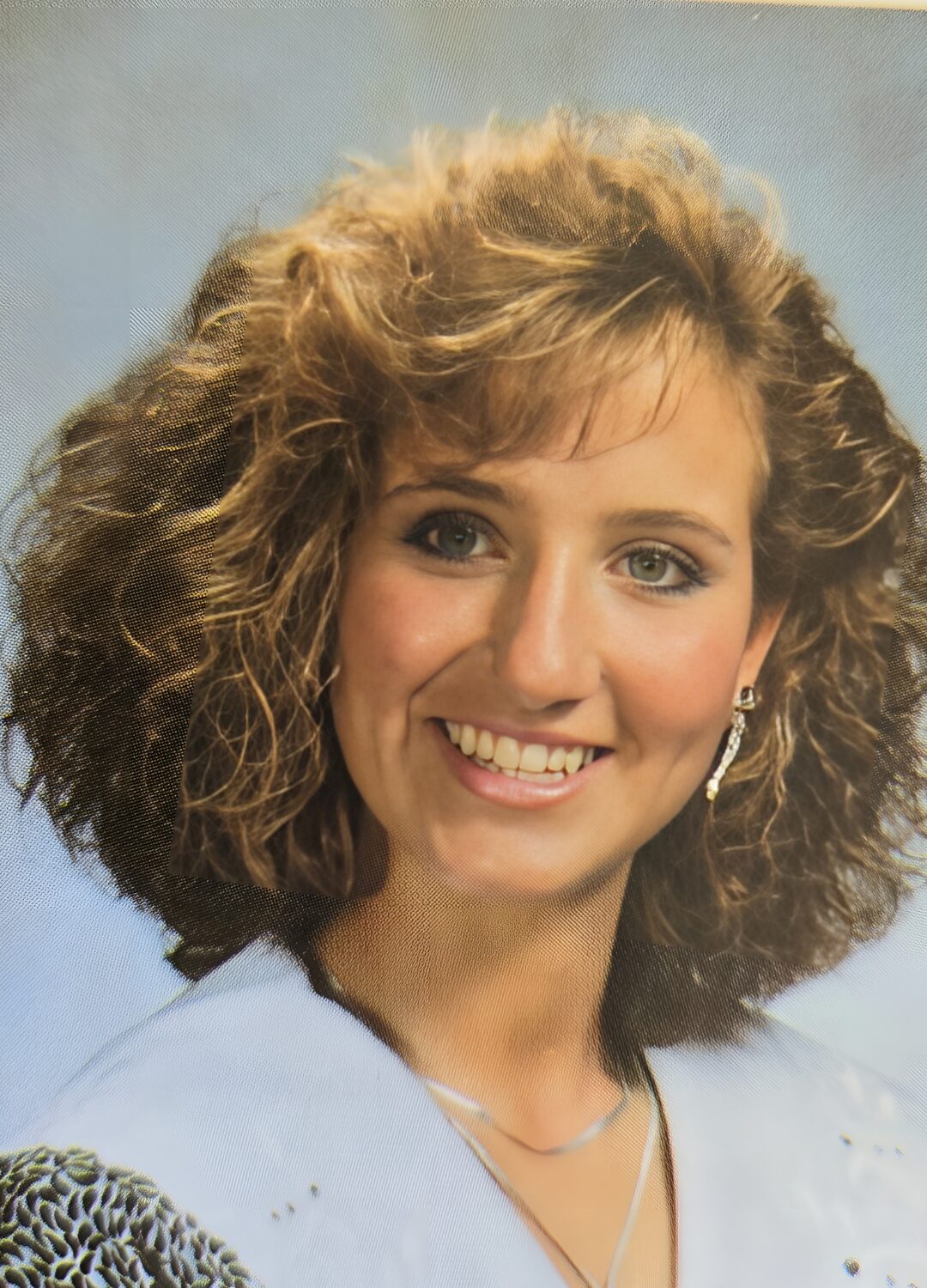 Alumni Testimony - Laura Lombardo Lewis (1988) | Christian Central Academy